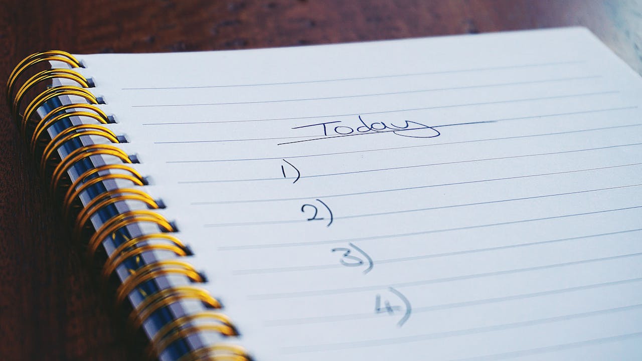 How to Create a Social Media Content Calendar (Free Template Included)